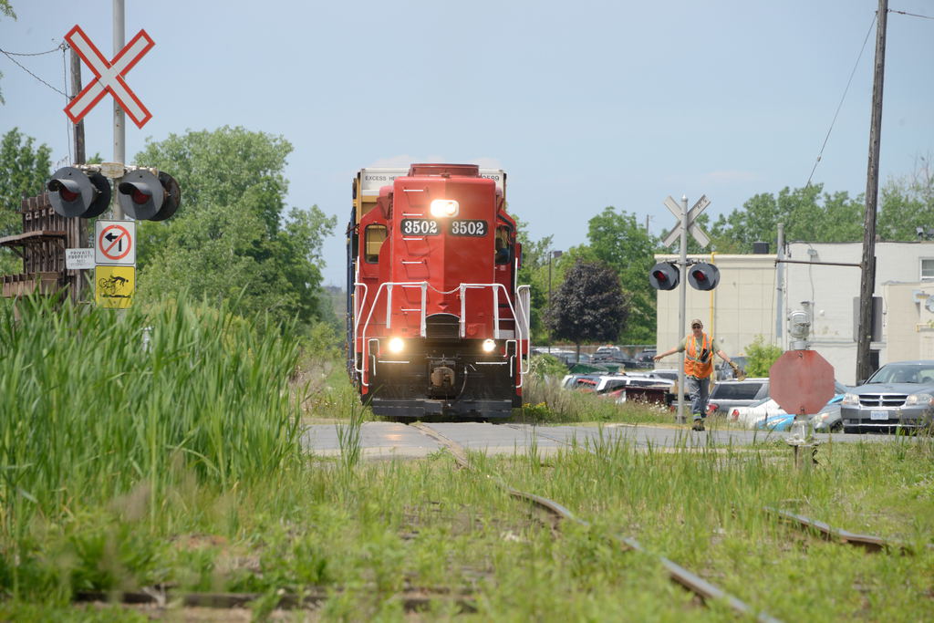 Canada-Wide Locomotive Leasing and Services - CRLX Locomotive